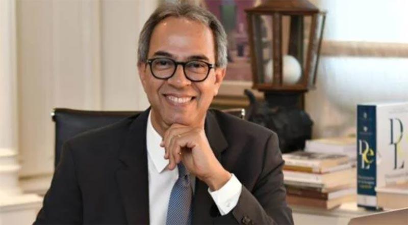 José Mármol presenta sus 4 décadas de poesía condensadas en un volumen